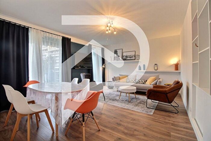 Appartement à louer - Grenier Point du Jour, Boulogne-Billancourt - 3 pièces - 2 chambres