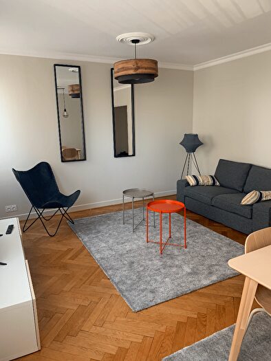 Saint Louis, Lyon 7ème arrondissement : Appartement 4 pièces à louer