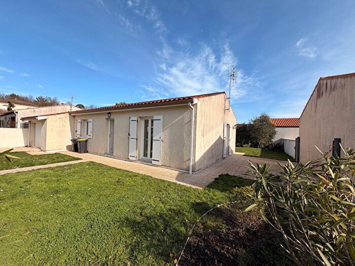 Maison à louer - Les Villages, Royan - 4 pièces - 3 chambres