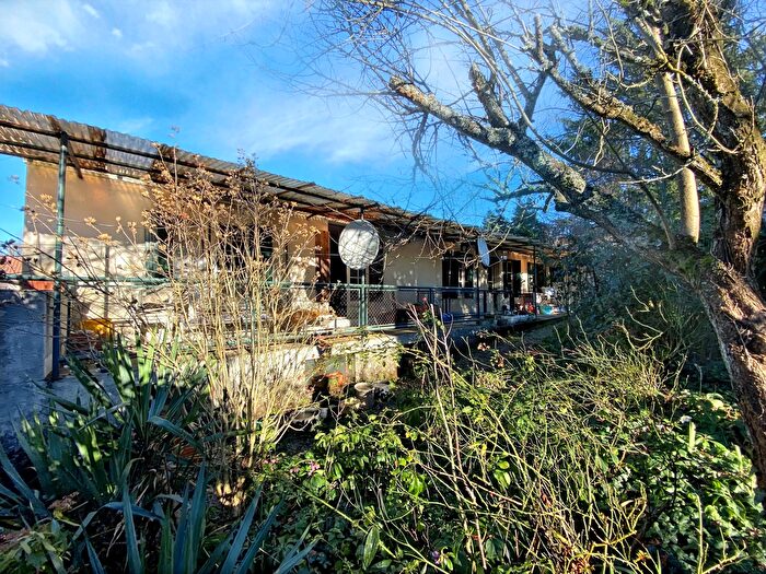 Maison à vendre - Mézières-sur-Issoire - 5 pièces - 2 chambres