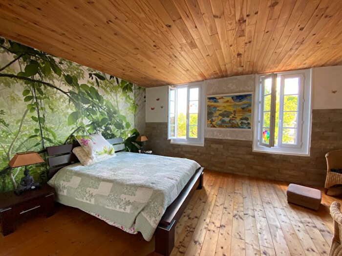 Maison 6 pièces à vendre à Pons