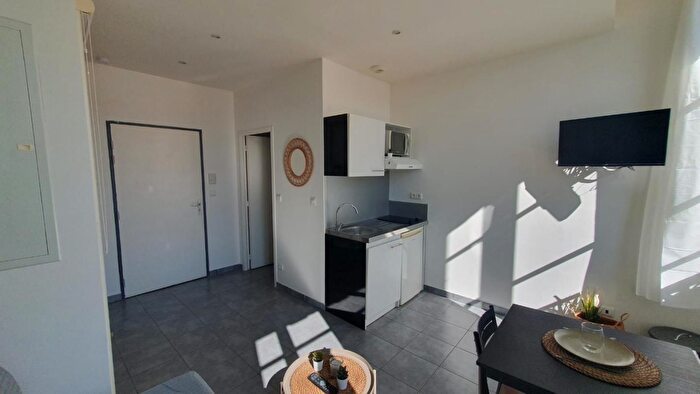 Appartement à louer - Marseille e , Grands Carmes - 1 pièce