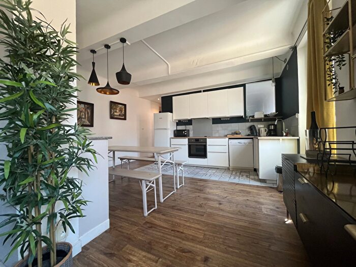 Appartement 2 pièces à Toulon, Place d'Armes, à louer