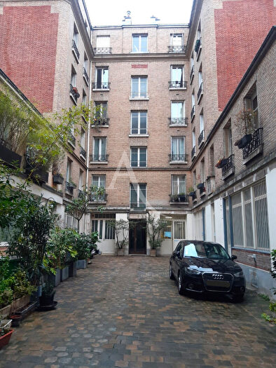 Appartement 2 pièces à vendre à Paris 11ème, Belleville, Saint-Maur