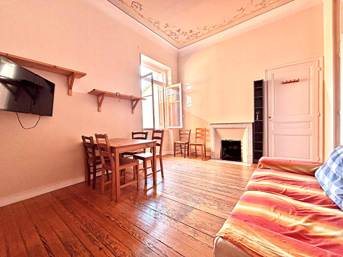 Appartement à vendre - Menton, Hôtel de Ville, Vieille Ville, Musée, Madone, Carnolès - 3 pièces - 2 chambres