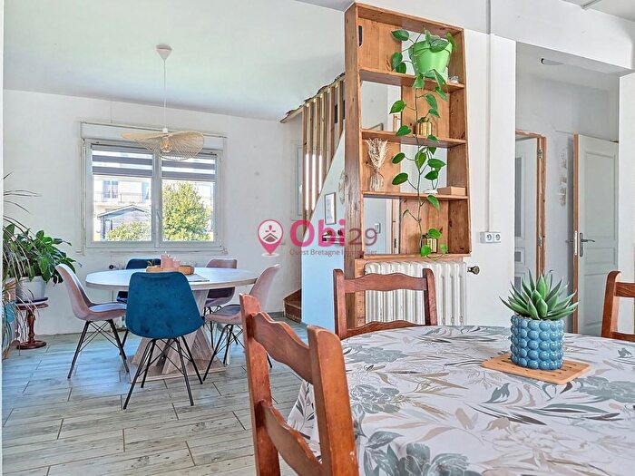 Maison 5 pièces à Châteauneuf-du-Faou, à vendre