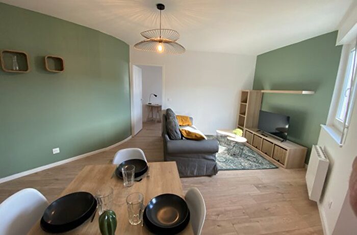 Appartement 1 pièce à louer - Villefontaine, Centre-ville, Saint-Bonnet