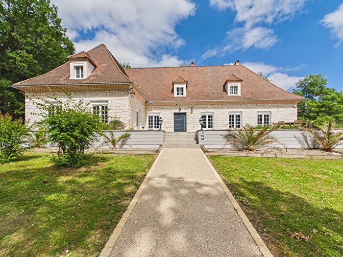 Maison 10 pièces à Villeneuve-sur-Lot, Zone rurale Nord, à vendre