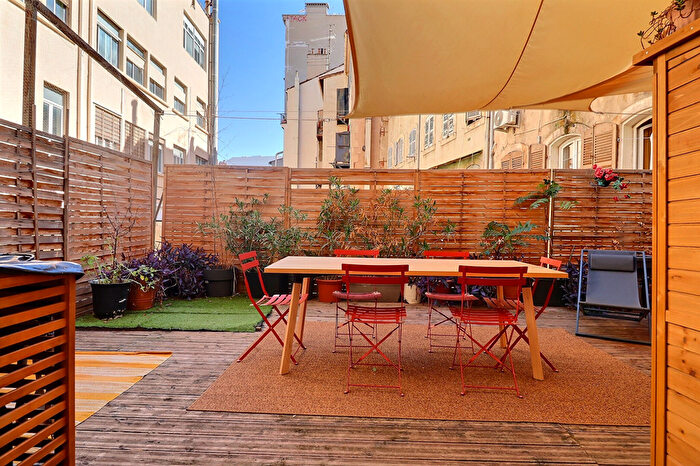 Appartement 4 pièces à Marseille 1er, Chapitre, à vendre