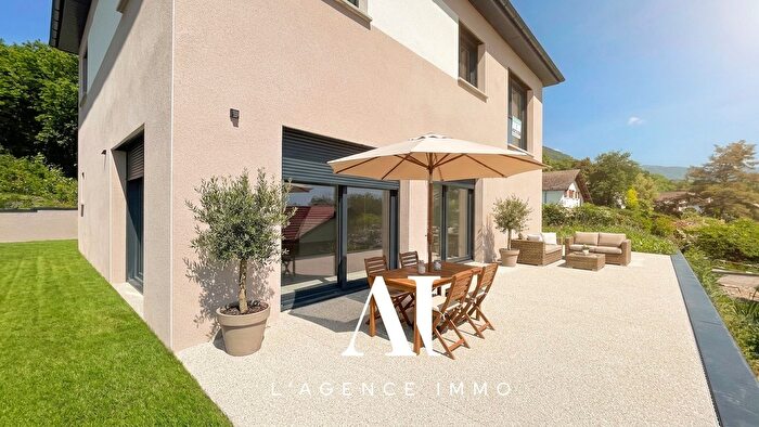 Maison 5 pièces à vendre à Échenevex