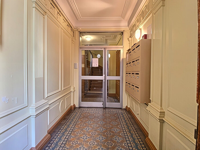 Paris 18ème, Barbès, Château Rouge - Appartement 1 pièce à louer