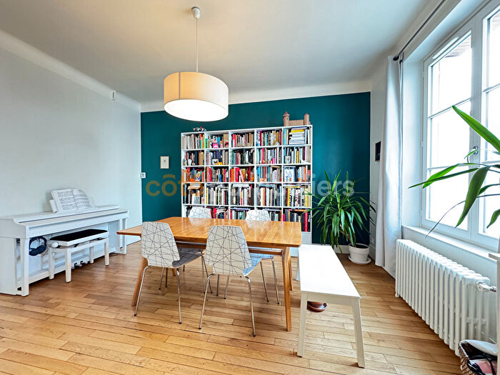 Appartement à vendre - Orléans, La Cigogne - 3 pièces - 2 chambres