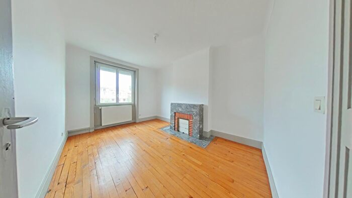 Appartement 4 pièces à Saint-Étienne, Crêt de Roc, à louer