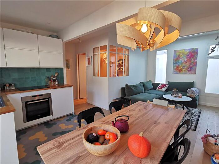 Appartement à louer - Paris e , Georges Brassens - 2 pièces - 1 chambre