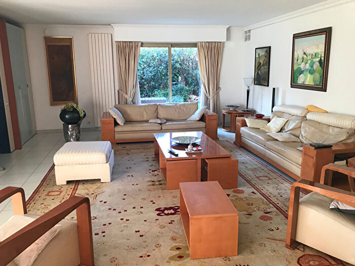 Appartement à vendre - Antibes, Antibes-les-Pins, Trianon, Le Fournel, Peyregoue - 4 pièces - 3 chambres