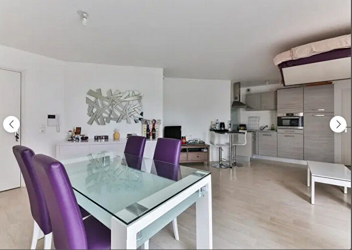Appartement 1 pièce à Fontenay-le-Fleury, Soleil Levant, à louer