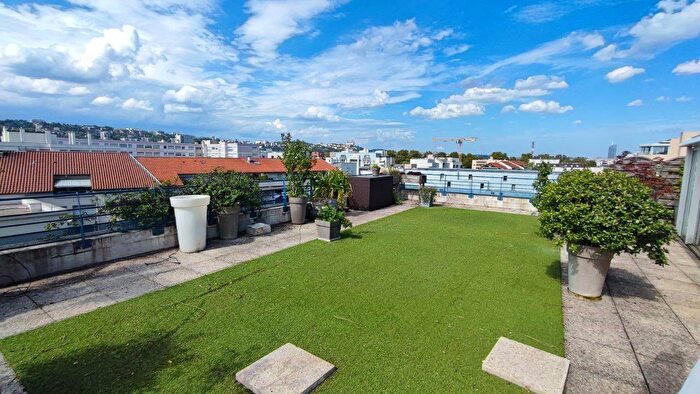 Appartement à louer - Lyon ème arrondissement - 2 pièces - 1 chambre