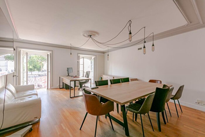 Appartement 5 pièces à Nantes, Centre-ville, à vendre