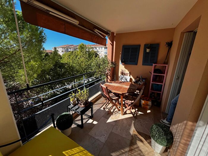 Appartement à vendre - Aix-en-Provence - 4 pièces - 3 chambres