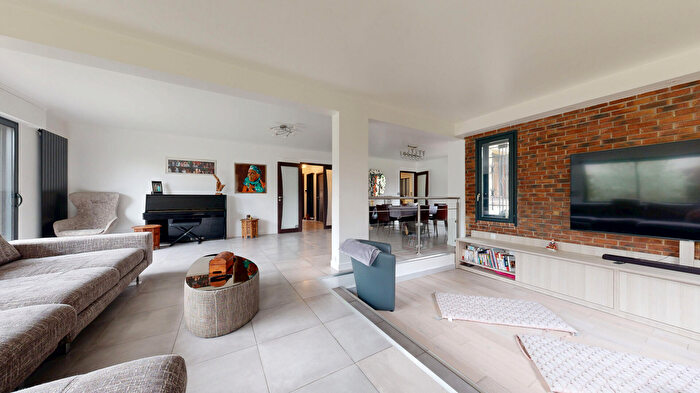 Maison à vendre - Thiais, Clury, Victor Hugo - 10 pièces - 5 chambres