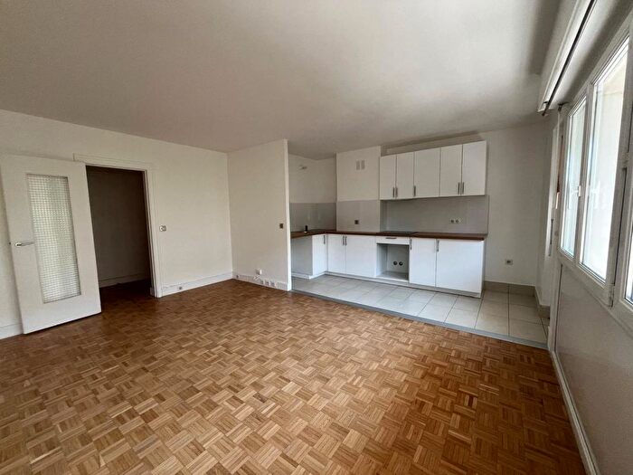 Appartement à vendre - Courbevoie, Marceau République - 3 pièces - 1 chambre