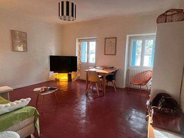 Appartement 3 pièces à Grans, à louer