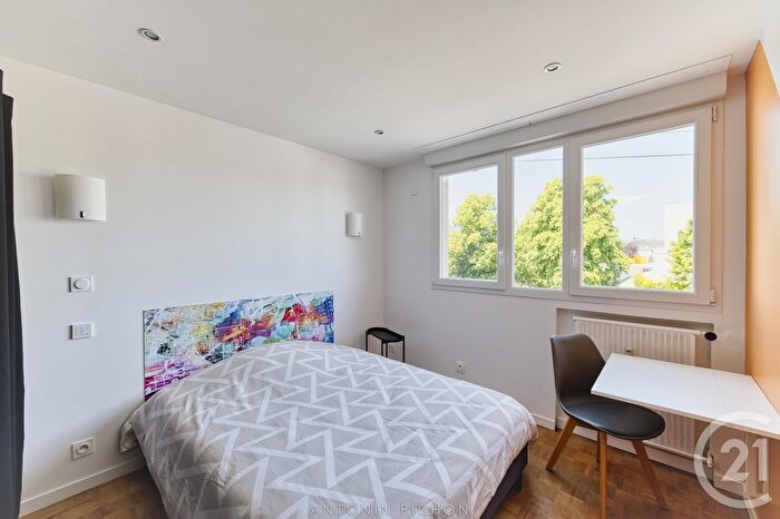 Appartement à louer - Laval, Pavement - 5 pièces - 4 chambres