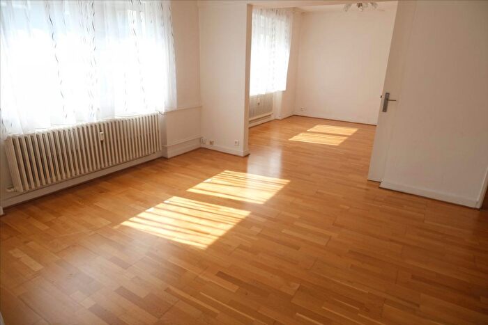 Appartement à louer - Mulhouse, Centre historique - 7 pièces - 5 chambres