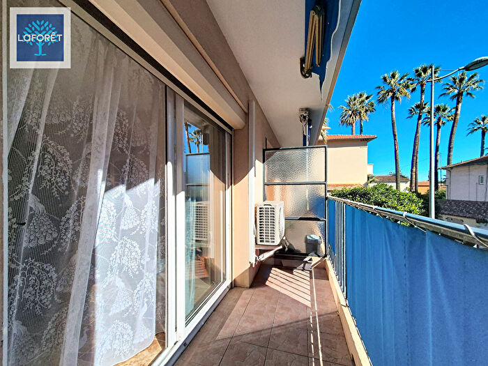 Appartement à vendre - Vallauris, Golfe Juan, Vieux Port - 2 pièces - 1 chambre