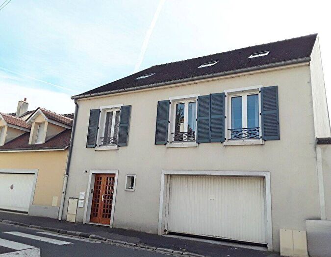 Appartement à louer - Ville Sud Ouest, Fontainebleau - 4 pièces - 3 chambres