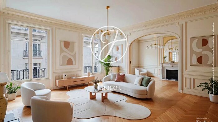 Paris 17ème, Courcelles, Wagram : Appartement 7 pièces à vendre
