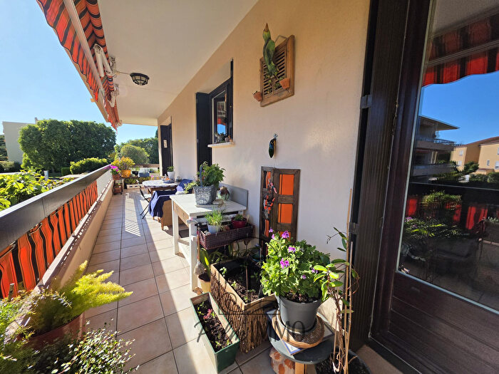 Six-Fours-les-Plages, Les Lones, Bucarin, Fort, Les Playes : Appartement 4 pièces à vendre