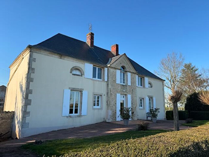 Maison à vendre - Sainte-Hermine - 6 pièces - 5 chambres