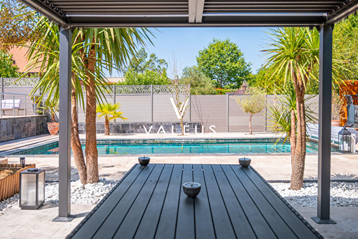 Maison à vendre - Saint-Saturnin - 9 pièces - 5 chambres