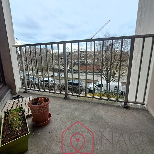 L'Île-Saint-Denis, Nord : Appartement 3 pièces à vendre