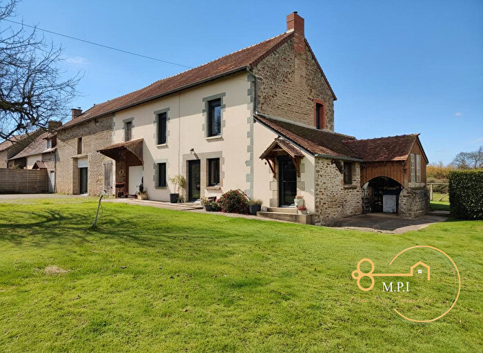 Saint-Pierre-des-Nids - Maison 6 pièces à vendre
