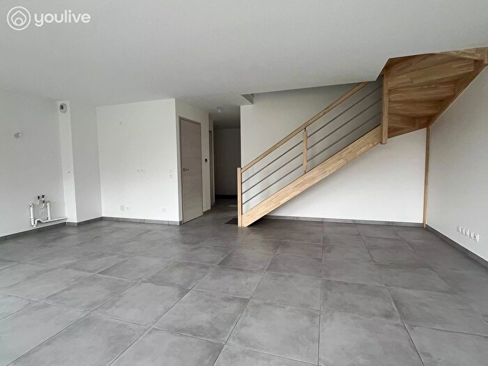 Maison 5 pièces à Mésigny, à vendre