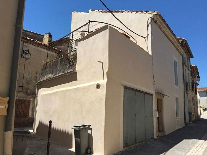 Maison à louer - Saint-Geniès-de-Comolas - 5 pièces - 2 chambres