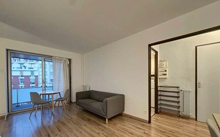 Appartement à louer - Reine-Mairie, Boulogne-Billancourt - 2 pièces - 1 chambre