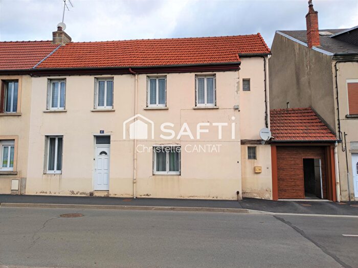 Maison 7 pièces à Commentry, à vendre