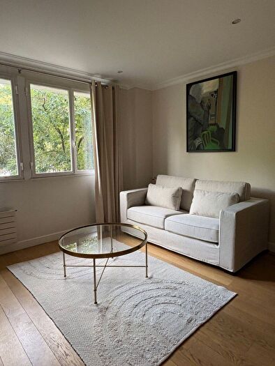 Appartement à louer - Porte Dauphine, Paris ème arrondissement - 2 pièces - 1 chambre