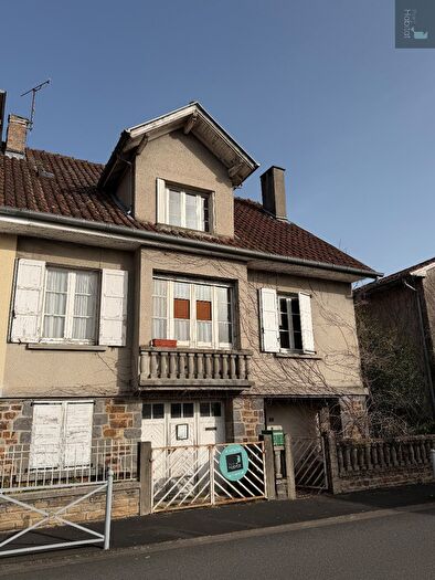 Maison à vendre - Maurs - 8 pièces - 4 chambres