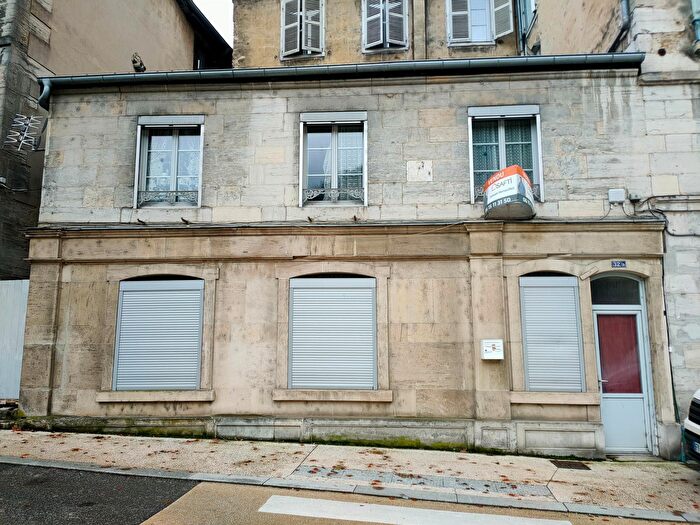 Maison à vendre - Salins-les-Bains - 4 pièces - 3 chambres