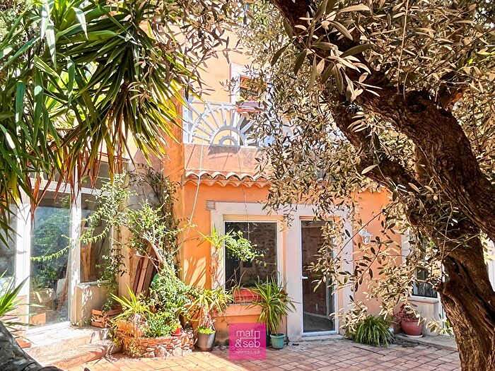 Maison à vendre - Saint-Just - 8 pièces - 5 chambres