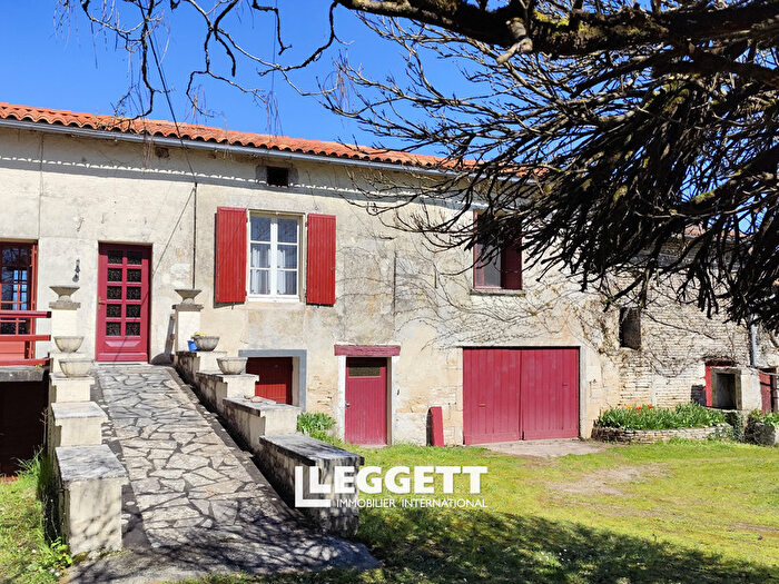 Maison à vendre - Aunac - 8 pièces - 3 chambres