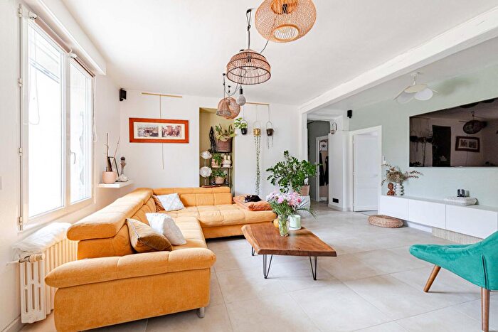 Maison à vendre - Cherves-Richemont - 4 pièces - 3 chambres