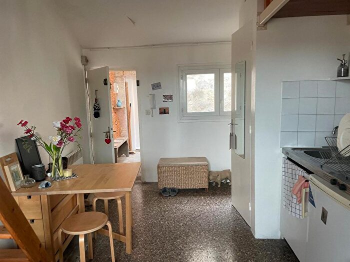 Appartement à louer - Montpellier, Centre historique - 1 pièce