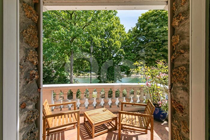 Le Perreux-sur-Marne, Pont de Bry : Maison 5 pièces à vendre