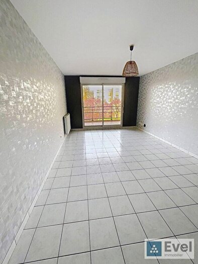 Appartement à louer - Metz-Vallières - 2 pièces - 1 chambre