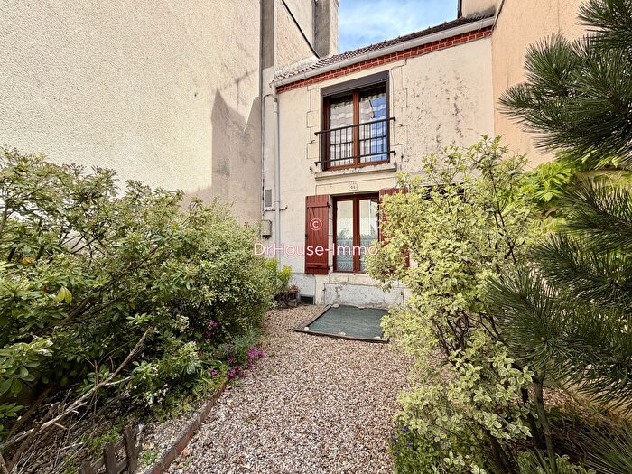 Ouzouer-sur-Trézée - Maison 2 pièces à vendre